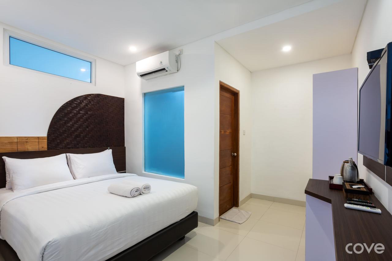 Kamar Deluxe dengan Jendela Dalam dan Kasur Queen Cove 104 @ Cove De ...