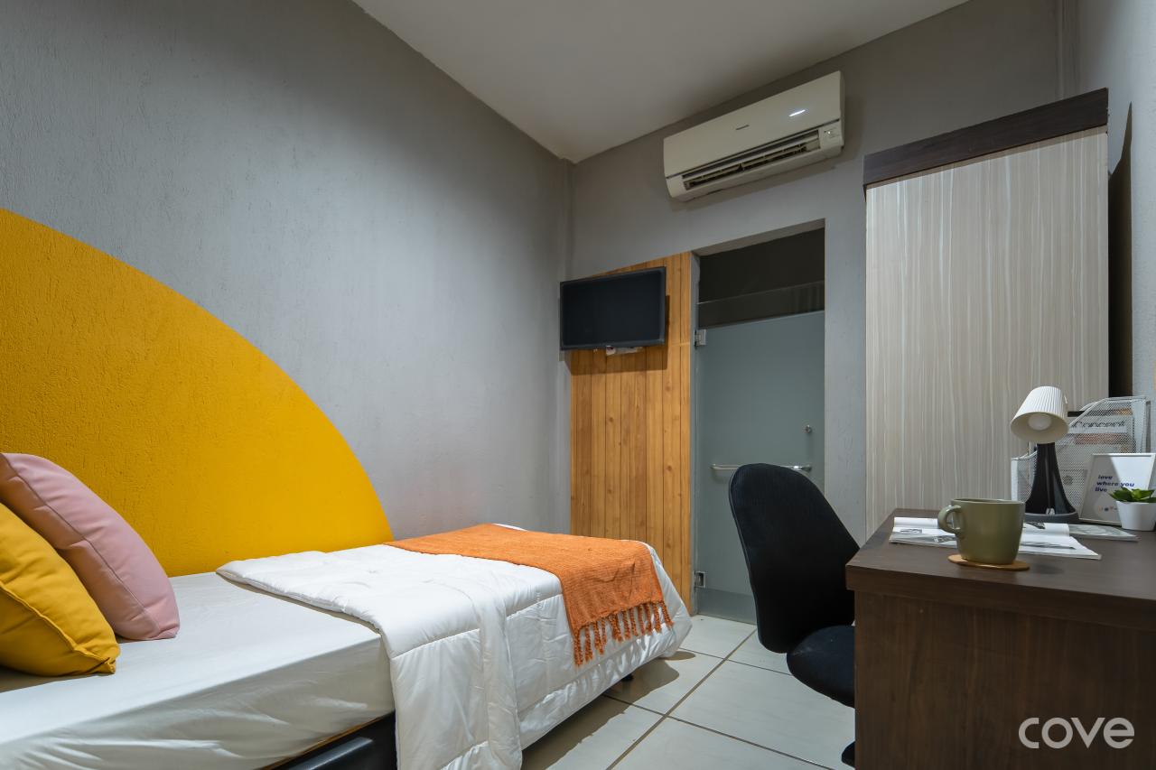 Kamar Standard Plus dengan Jendela Internal Cove 50 @ Cove Schone River ...