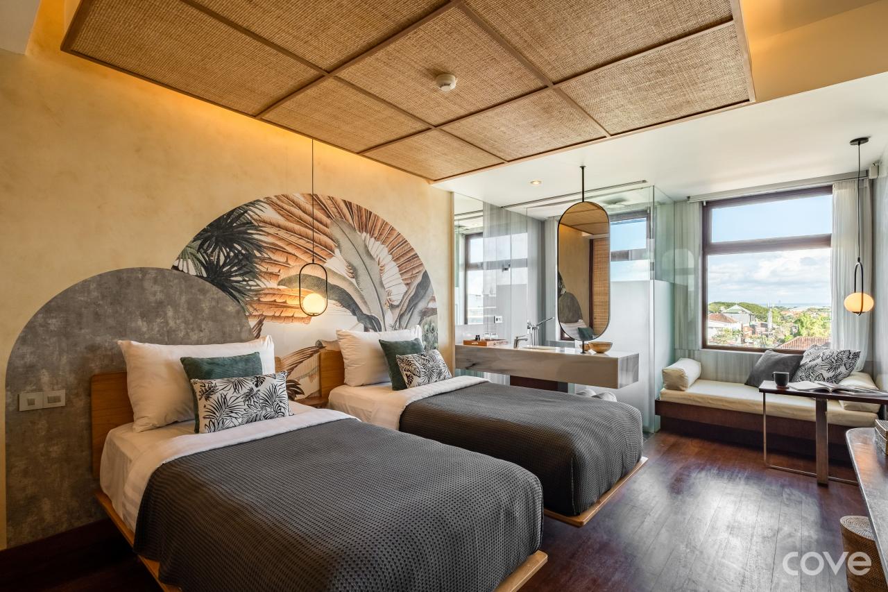 Kamar Premium dengan Twin Bed dan Jendela Luar Cove 83 @ The Isvara by ...
