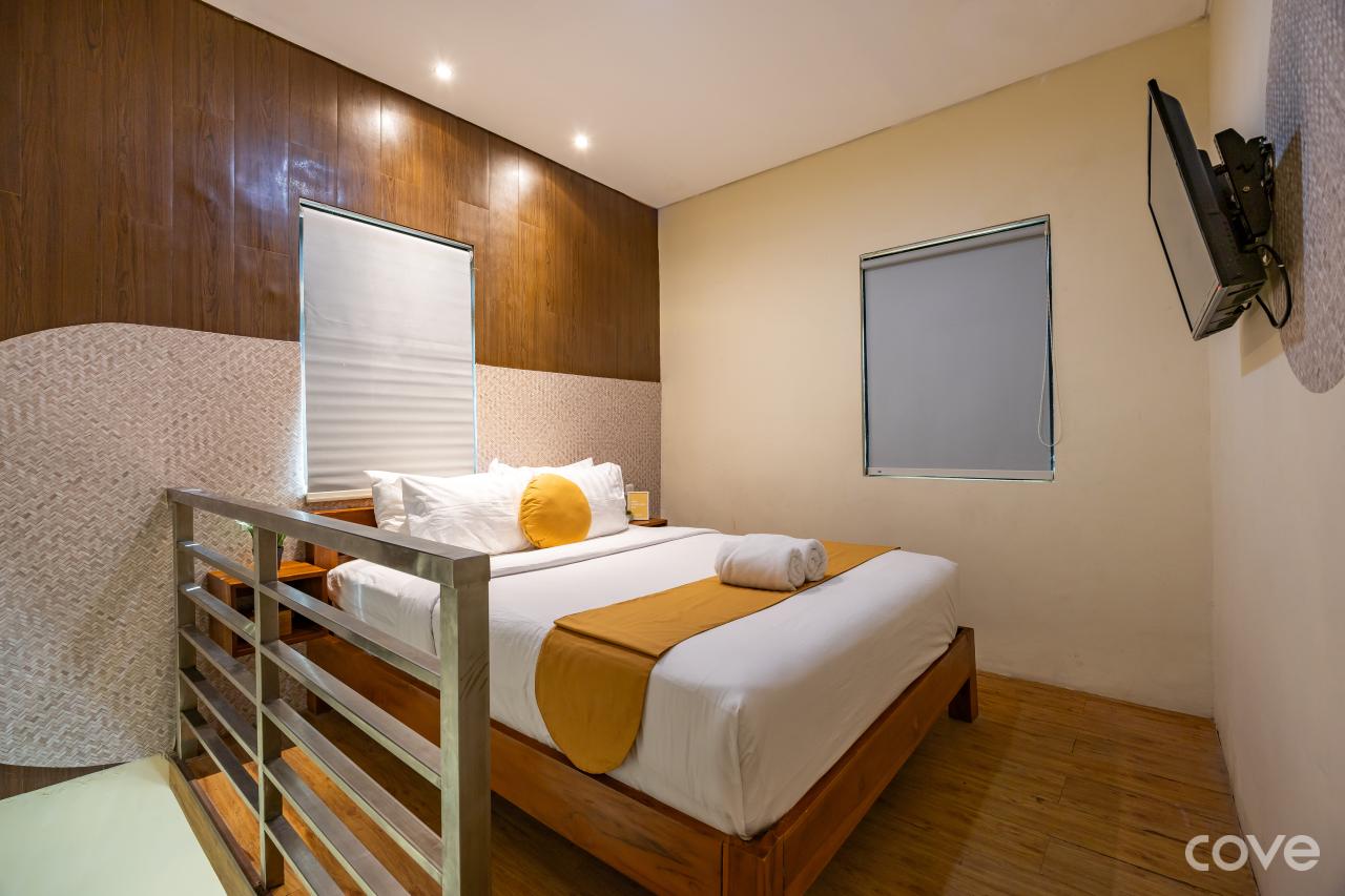 Kamar Suite dengan Jendela Luar Cove 151 @ Cove Kavana – Cove
