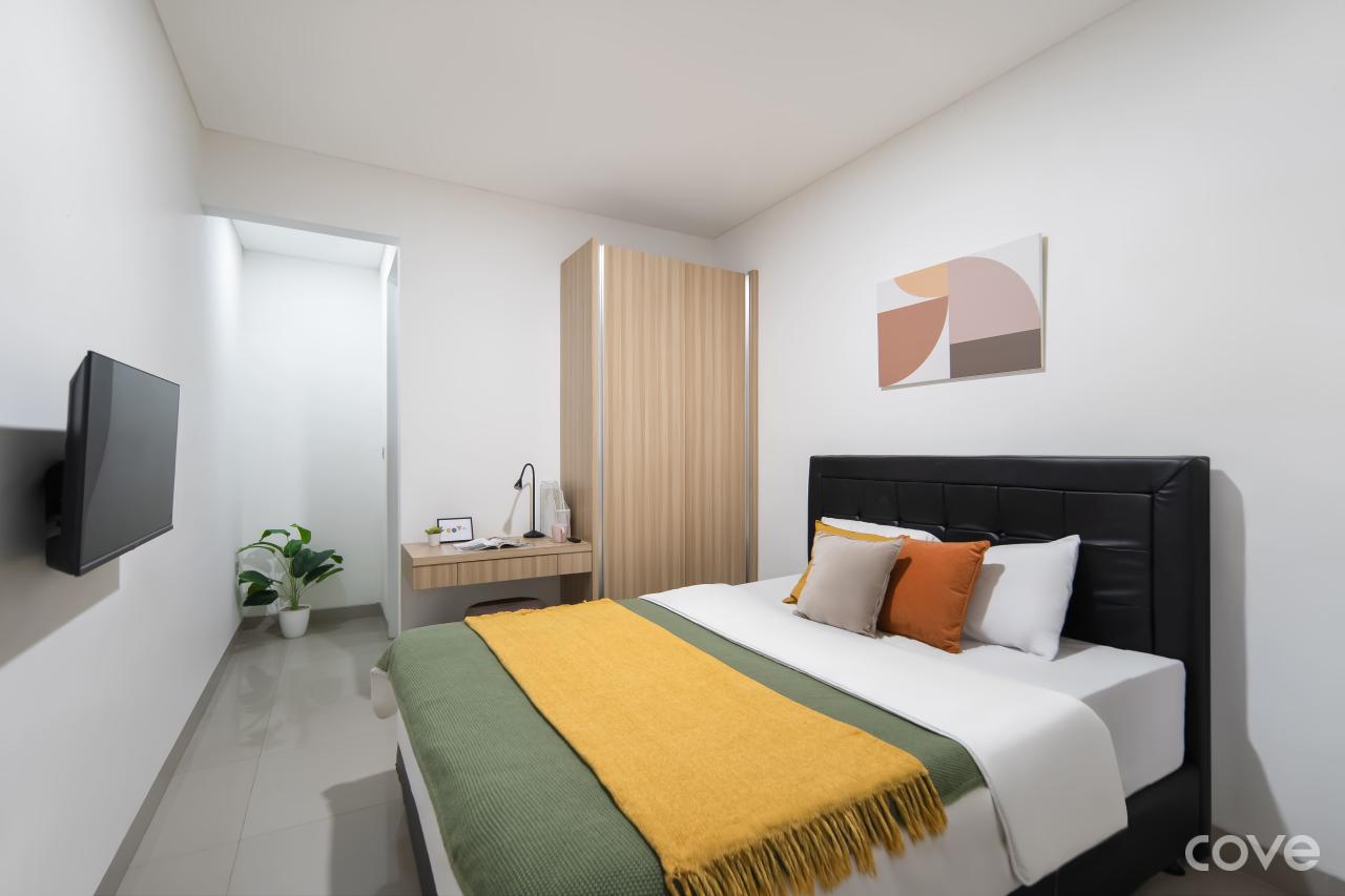 Kamar Premium dengan Jendela Dalam dan Kasur Queen Cove 210 @ Cove ...